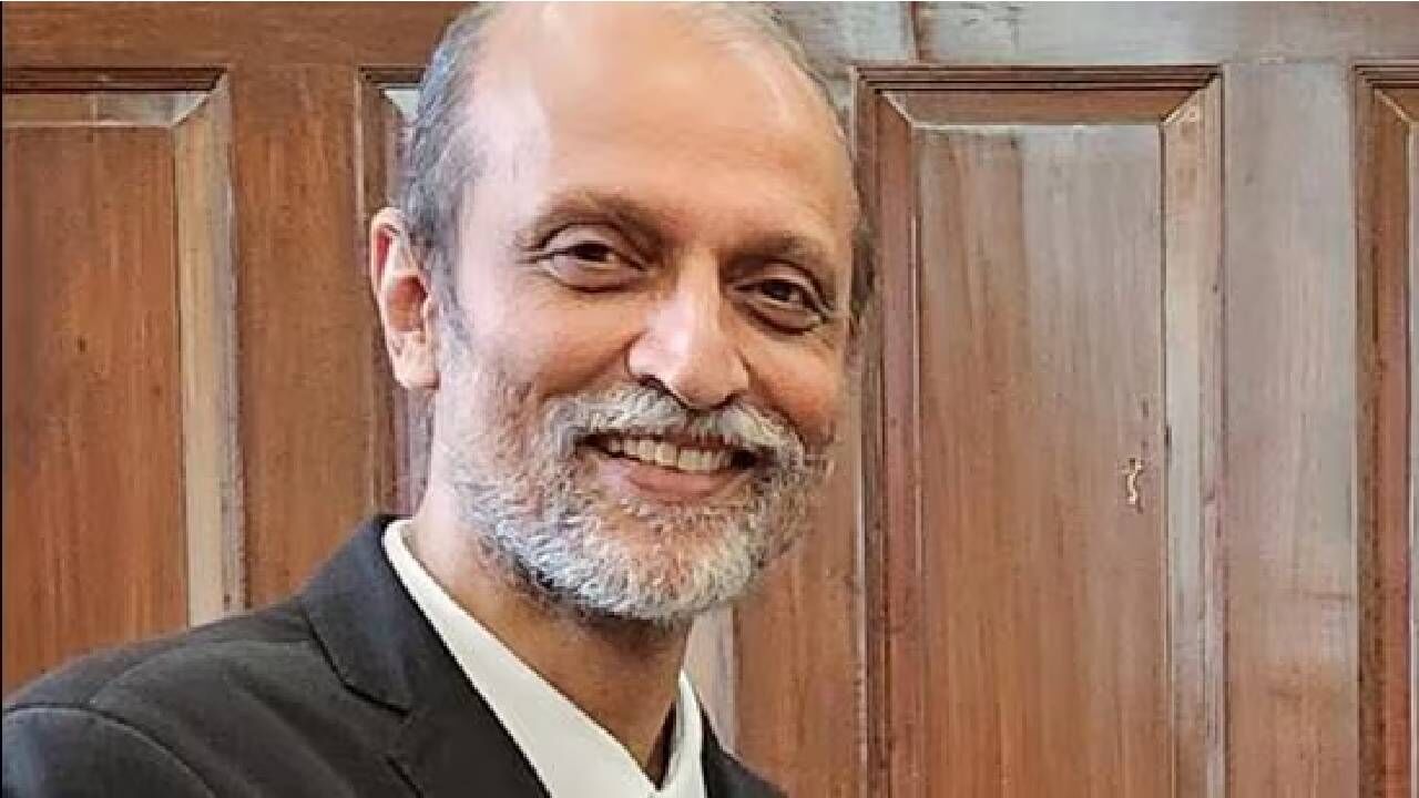 कोण आहेत डॉ. अजित रानडे ? | who is dr. ajit ranade explain by ...