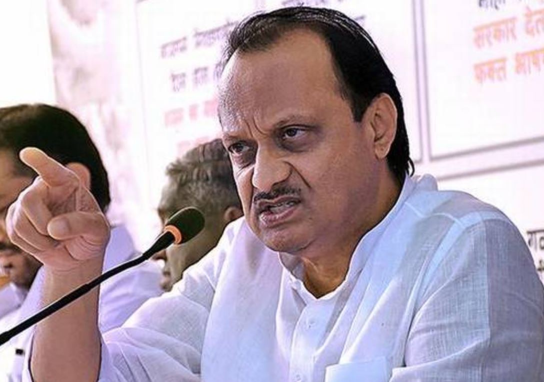 घराच्या अंगणाला 'रणांगण' बनवणं याला शहाणपण म्हणत नाहीत: अजित पवार ...